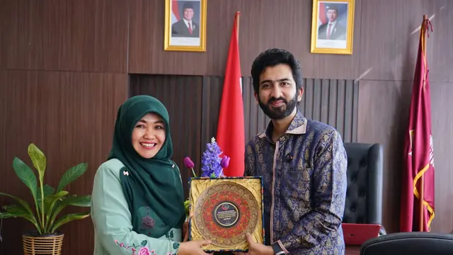Selebgram Atta Ul Karim Kunjungi UIN Imam Bonjol Padang, Ingat Momen Merantau ke Indonesia Tahun ...