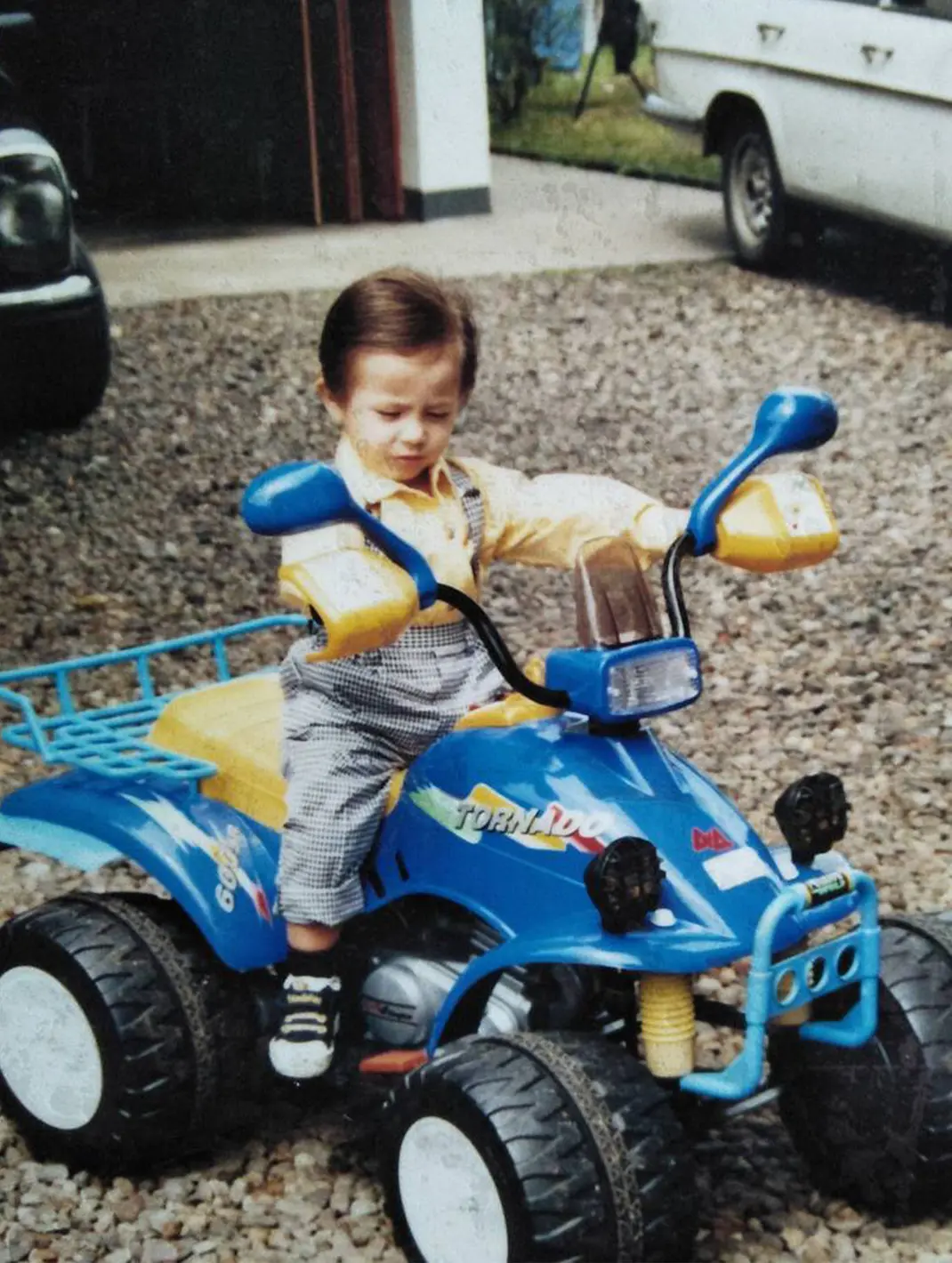 FOTO: Potret Masa Kecil Dylan Carr yang Tampan dan Manis - Foto ...