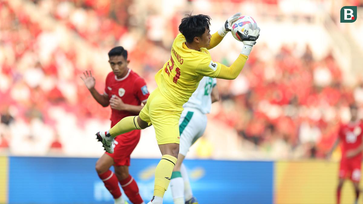 Momen Pemain Timnas Indonesia Semangati Ernando Ari yang Blunder Vs Irak: Rizki Ridho hingga ...