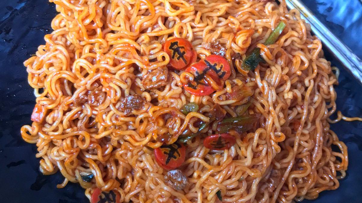 Makan Ramyun di Jakarta dengan Pengalaman Menyerupai Ramyun Bar di Han ...