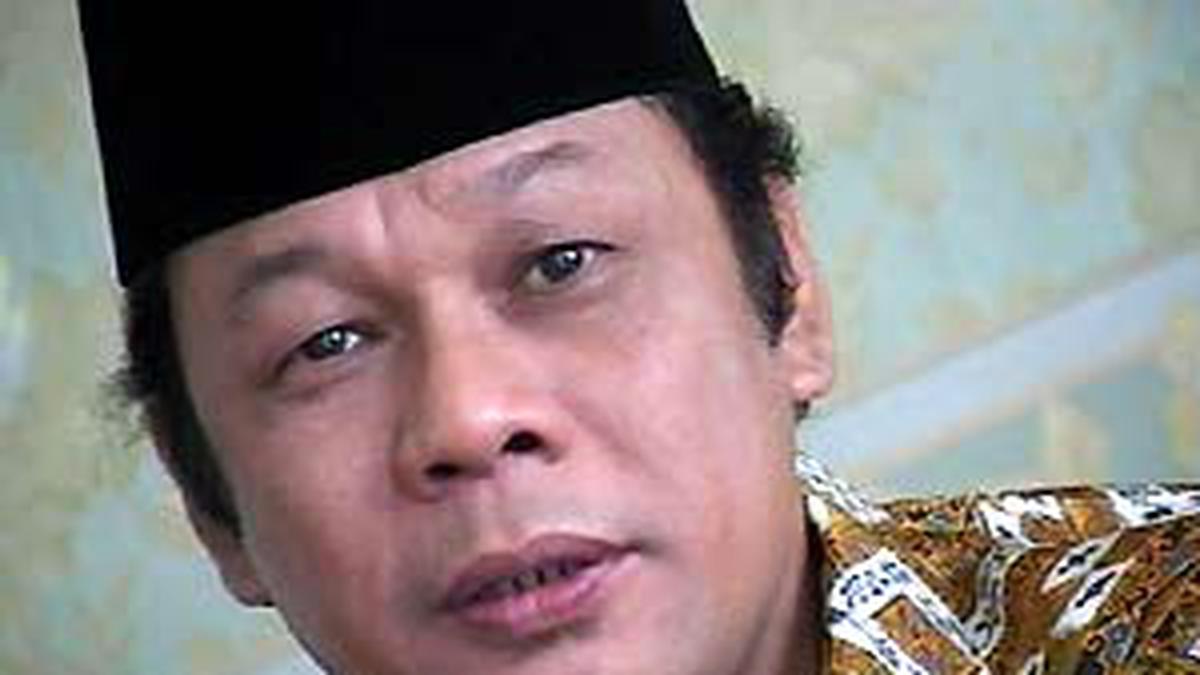 K.H. Zainuddin MZ Membantah Dibaptis - ShowBiz Liputan6.com