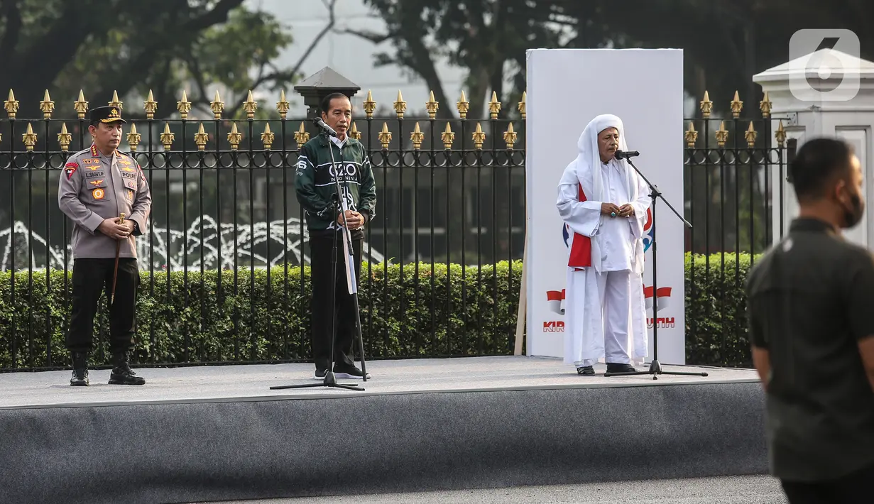 Momen Presiden Jokowi Lepas Kirab Merah Putih - Foto Liputan6.com