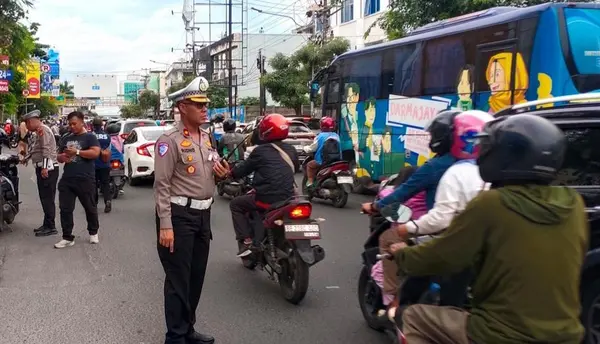 Profil August 08, Rapper Berbakat AS yang Dikabarkan Meninggal Dunia ...
