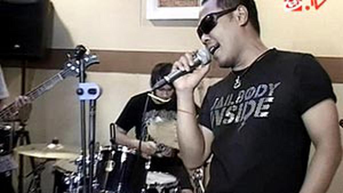 Krisyanto "Lanjutkan Hidup" di Dunia Musik - ShowBiz Liputan6.com