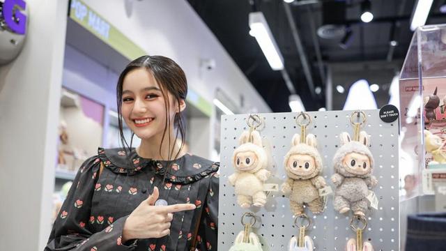Mengenal Boneka Labubu yang Viral karena Lisa Blackpink, dari Mana Asalnya?
