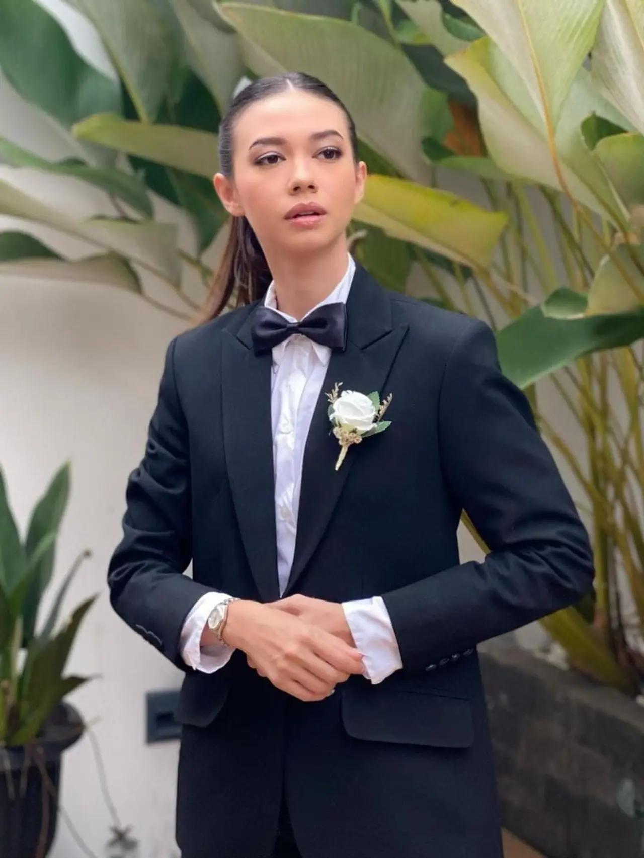 Bukan Bridesmaid, 7 Potret Yuki Kato Jadi Groomsmen Ini Cantik ...