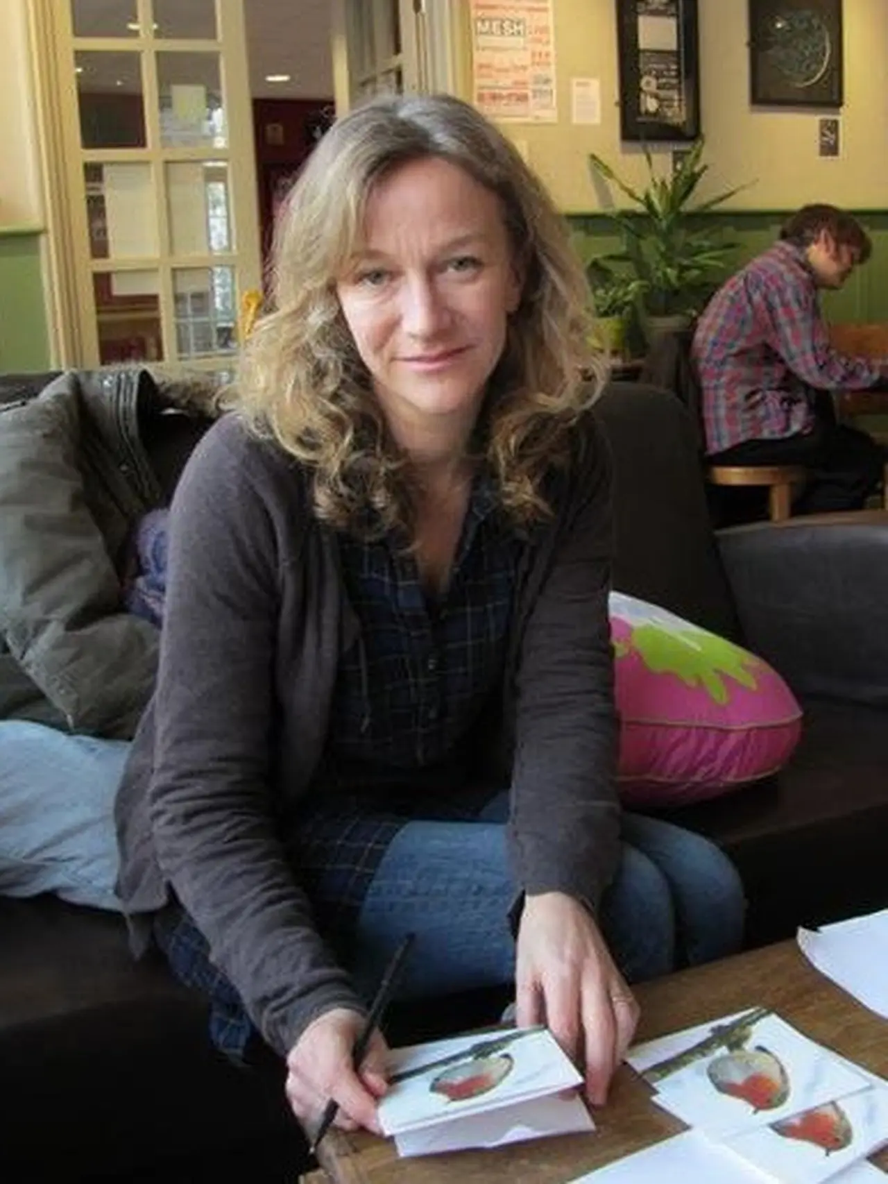 Puluhan Tahun Berlalu, Ini 6 Potret Terbaru Irma Gobb Pacar Mr Bean ...