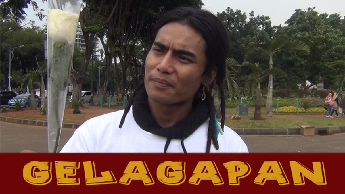 Pegang Bunga Mawar, Charlie Setia Band 'Gelagapan' - Video Liputan6.com