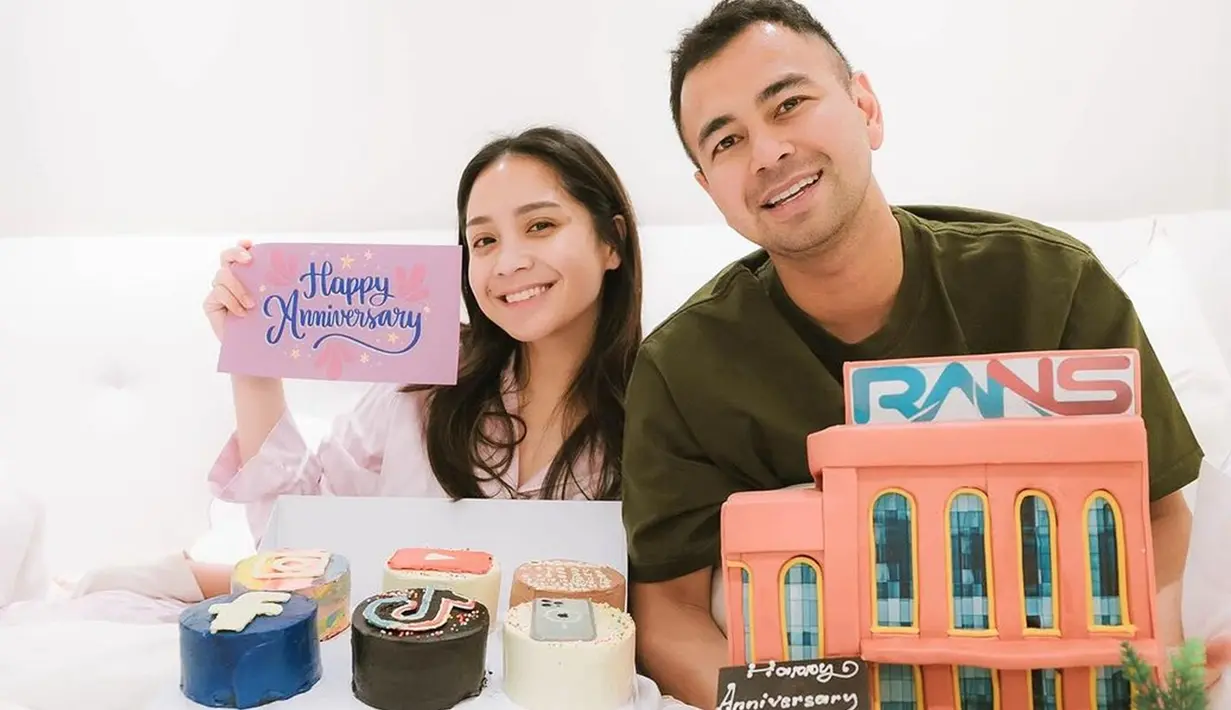 Potret Raffi Ahmad dan Nagita Slavina dapat Kejutan di Usia Pernikahan 10 Tahun - Foto Liputan6.com