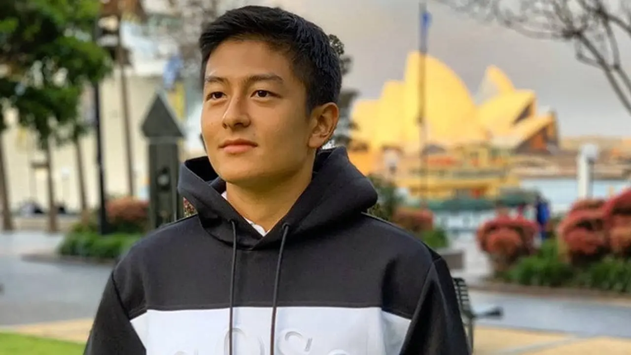 Dikabarkan Akan Nikahi Larissa Chou, Rio Haryanto Sudah Punya Pacar? - Entertainment Fimela.com