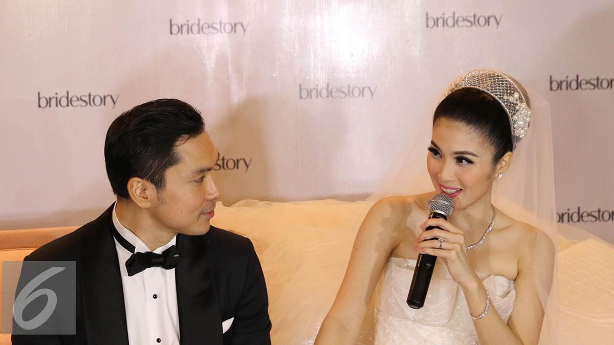 Terkenal Kaya, Apa Pekerjaan Suami Sandra Dewi? - ShowBiz Liputan6.com