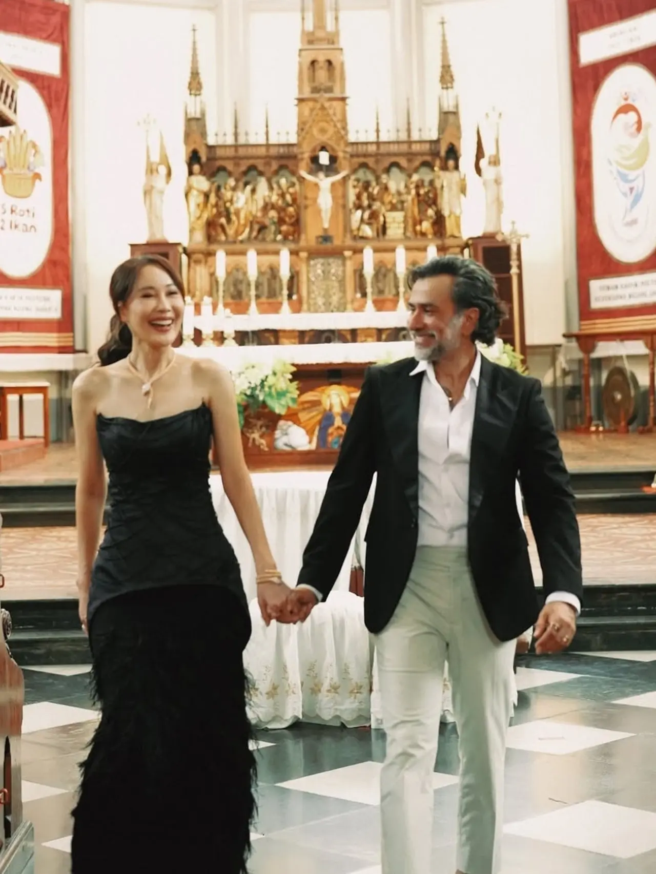 7 Potret Pembaharuan Janji Nikah Jeremy Thomas dan Ina, Bak Pengantin ...