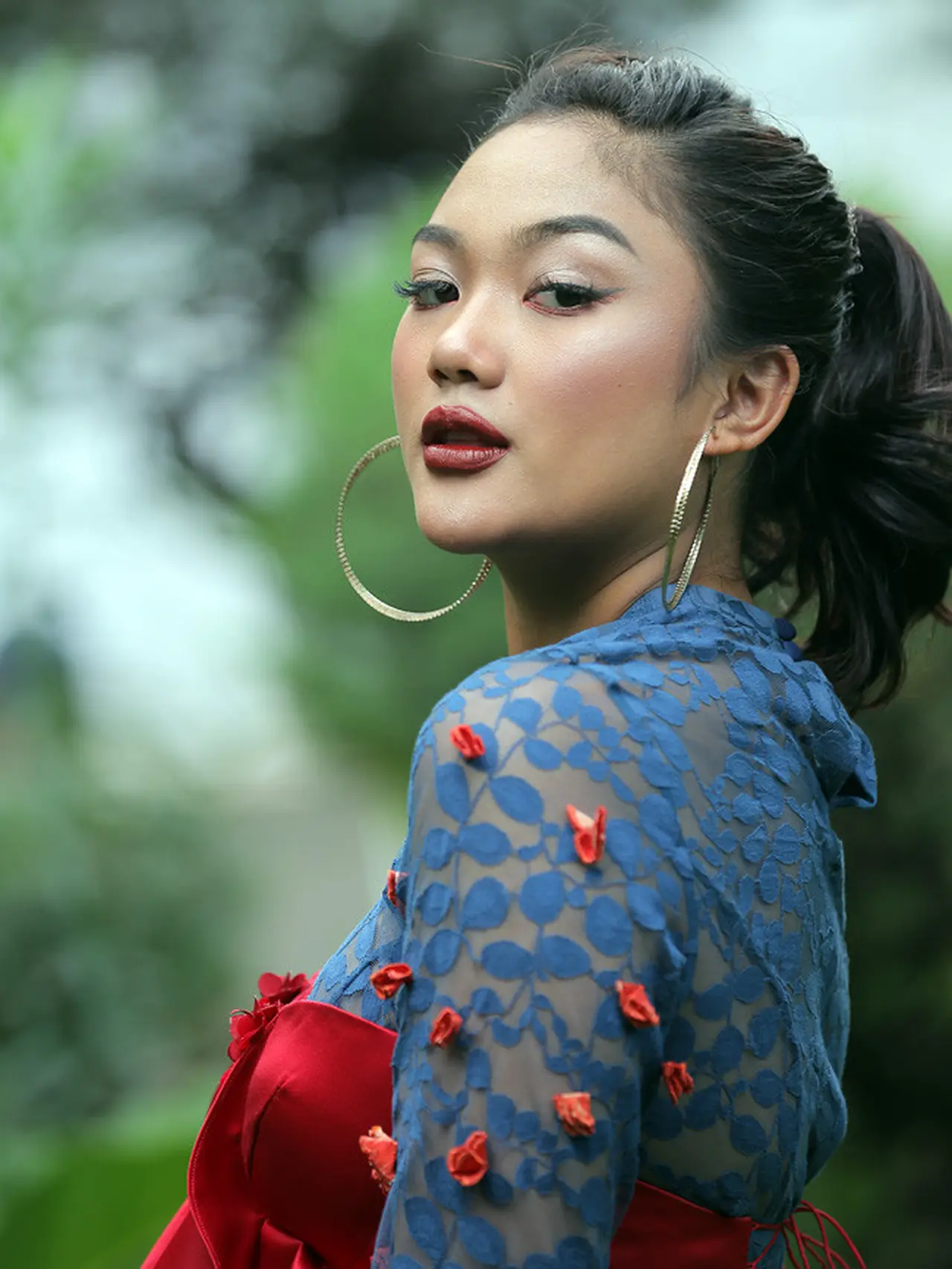 Pose Sensual, Bagian Tubuh Marion Jola Ini Curi Perhatian Warganet - ShowBiz Liputan6.com