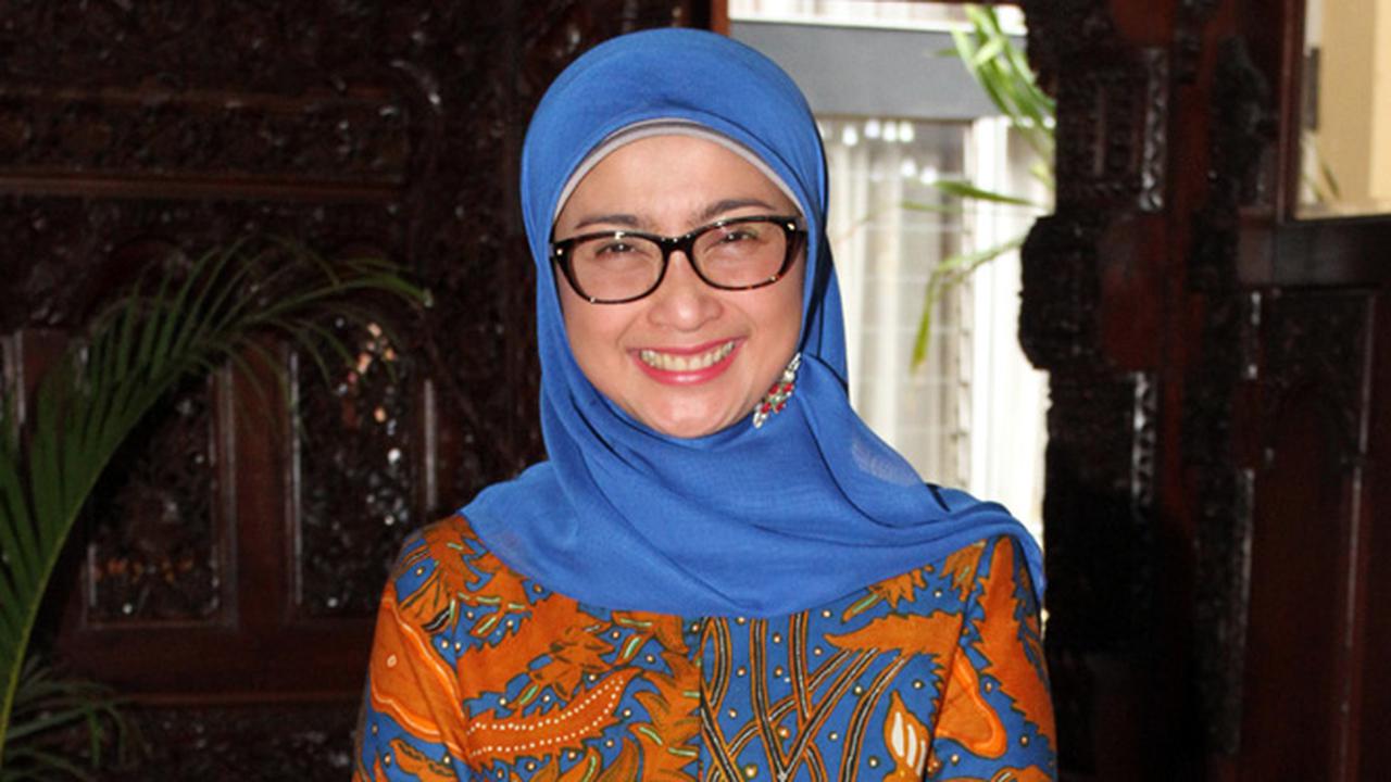 Dessy Ratnasari Jawab Isu Bakal Menikah dengan Presenter David Chalik