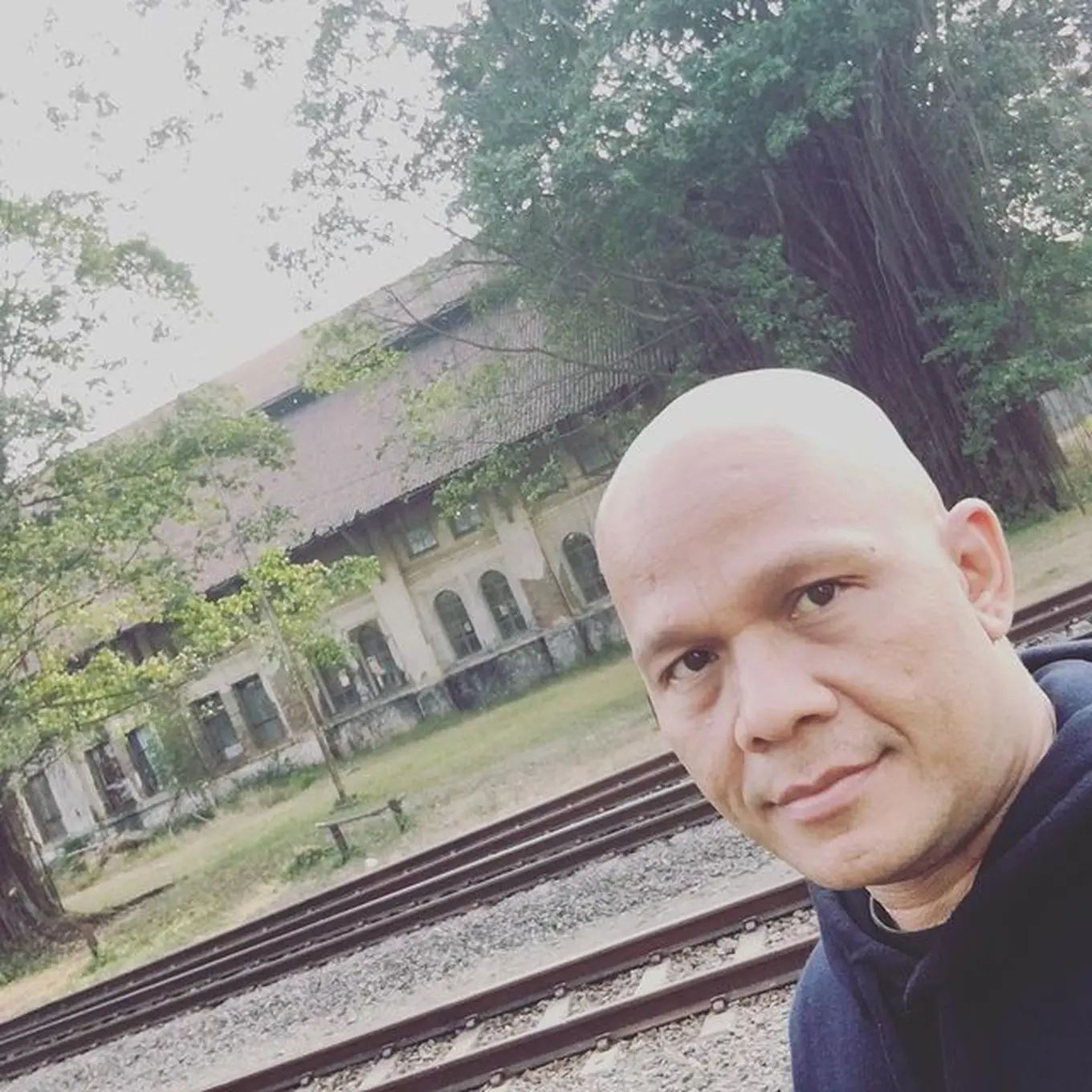 Masih Ingat Harry Pantja? Ini 10 Potret Host 'Dunia Lain' yang Kini ...