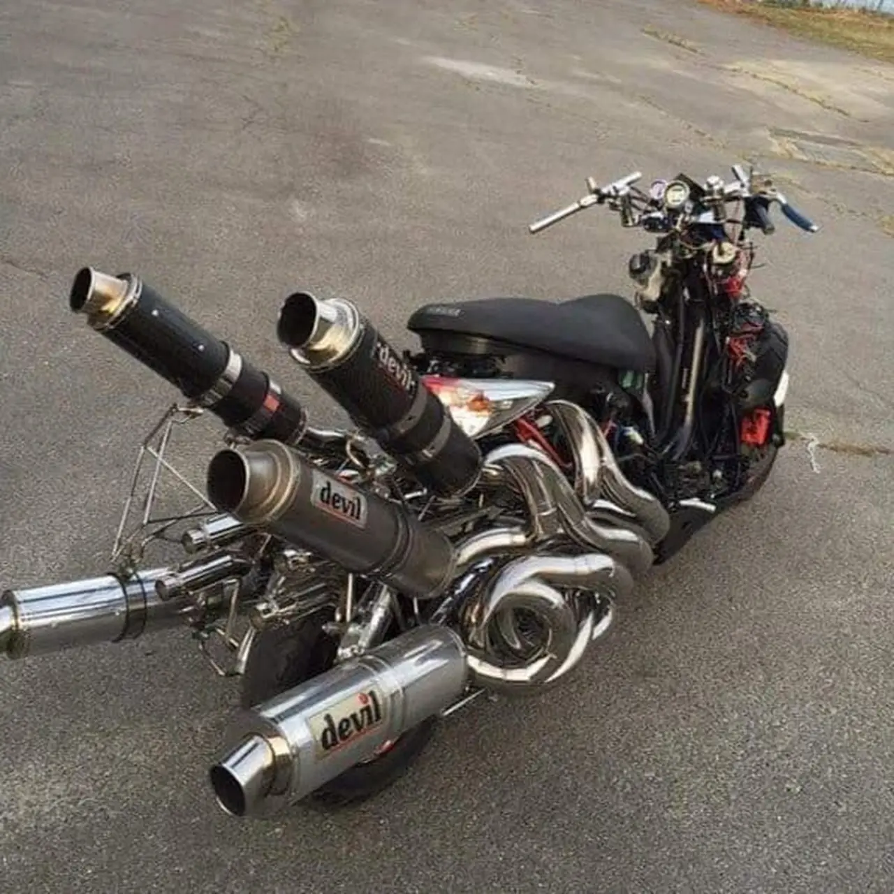 Punya Desain Absurd, Ini 7 Potret Modifikasi Knalpot Motor yang ...