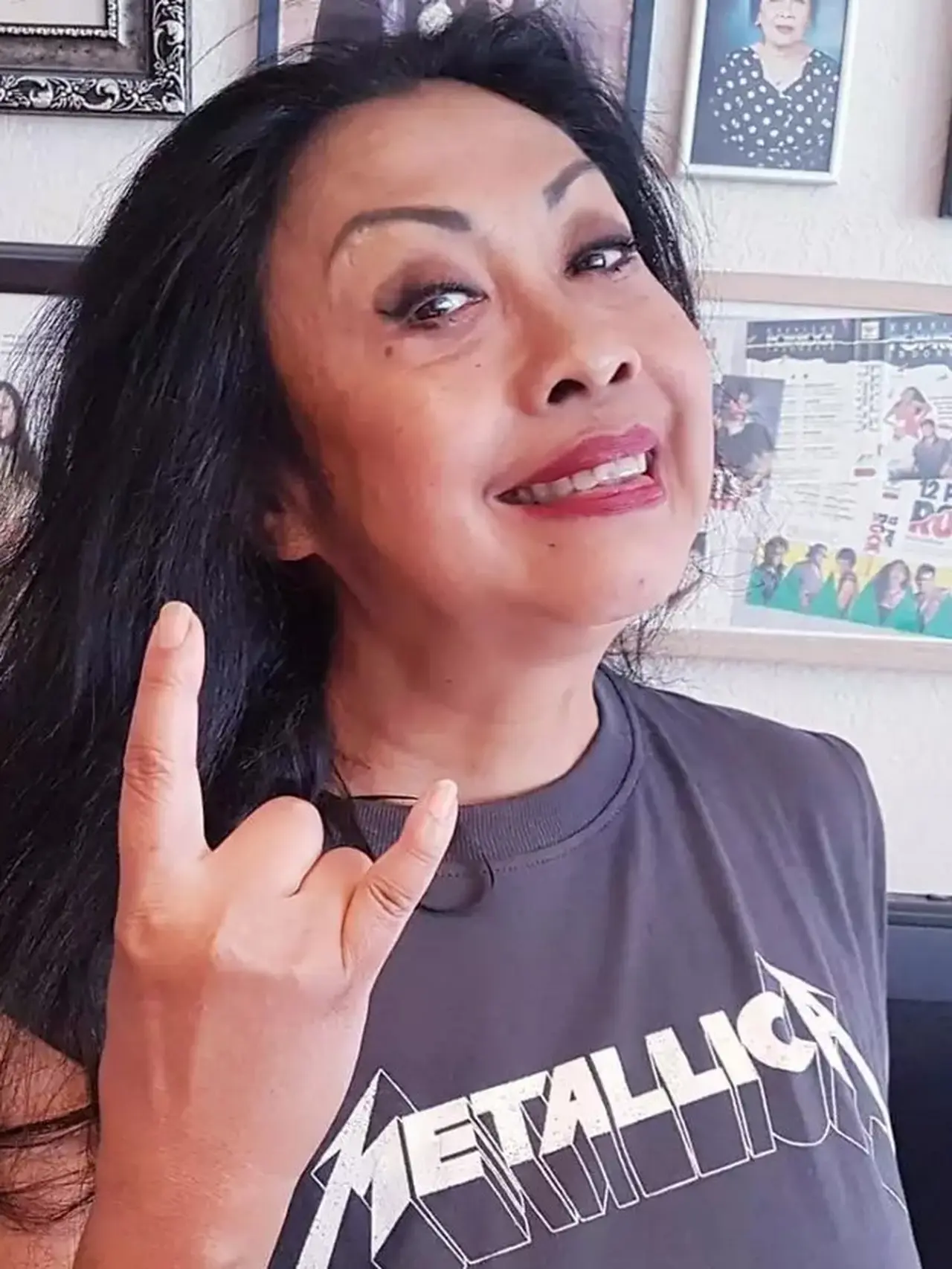 Ingat Lady Rocker yang bersama Warkop DKI Ini? Intip 13 Potret Anyarnya ...