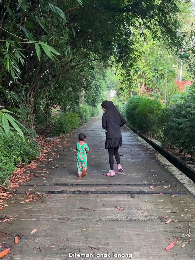 Mulai Jarang tersorot, 7 Potret Seru Rara Nawangsih Slow Living Tinggal ...