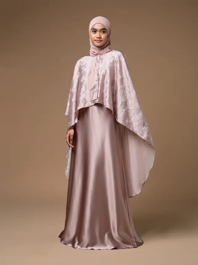 8 Pilihan Dress Panjang Satin Kombinasi Brokat Muslim Terbaru 2025 ...