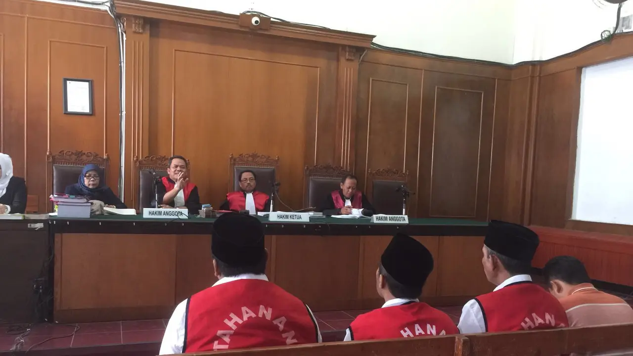 Sebelum Salim Kancil Dibunuh, Hariono Terima Rp 20 Juta per Bulan ...