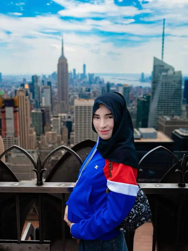 Sopyah Kuli Bangunan Viral Kini Dipinang Shandy Purnamasari Jadi Duta ...