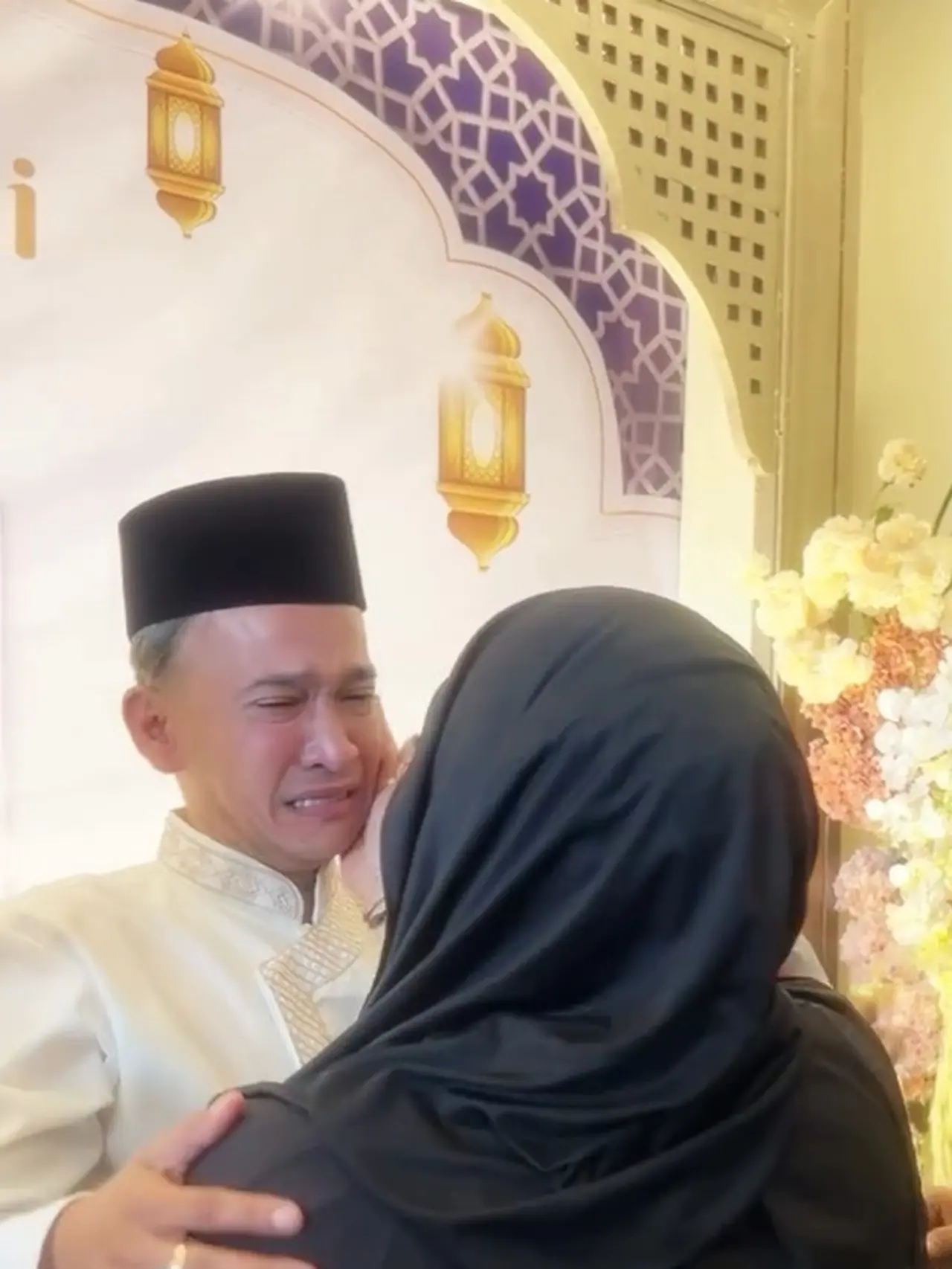 10 Potret Ruben Onsu Walimatus Safar Haji, Siap Berangkat Usai 3 Bulan Mualaf - ShowBiz Liputan6.com