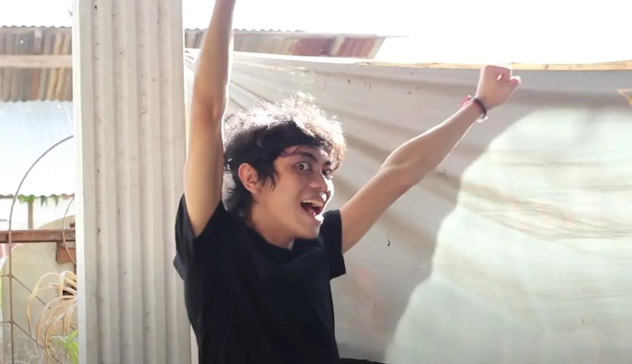 Aksi Nyeleneh Bryan Furran, Kreator Video Kocak yang Bikin Fans Gemas ...