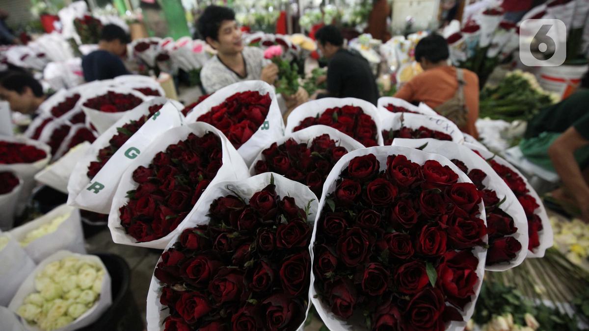 FOTO: Denyut Pasar Bunga Rawa Belong di Masa PPKM Level 2 - Foto ...