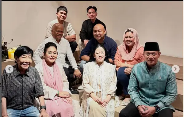 Mengenal Rumah Makan Tjap Ajam, Kuliner Hits di Bandung - Regional ...