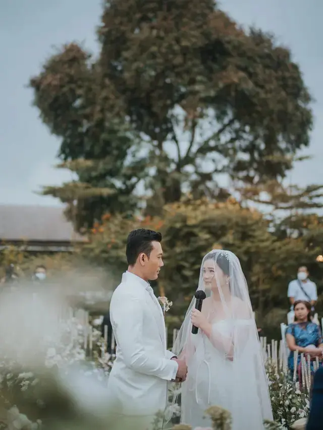 Profil Olivia Allan Istri Denny Sumargo, Umumkan Hamil Anak Pertama ...