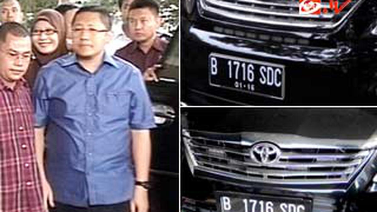 Nomor Polisi Mobil Anas Hanya Kegenitan Sopir - News Liputan6.com