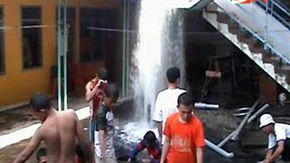 Semburan Air dan Gas Kembali Muncul - News Liputan6.com