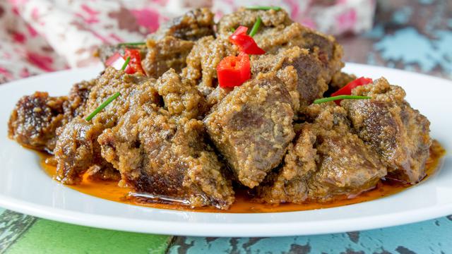 Resep Rendang Daging Sapi dan Kambing dengan Bumbu Khas yang Lezat, Praktis