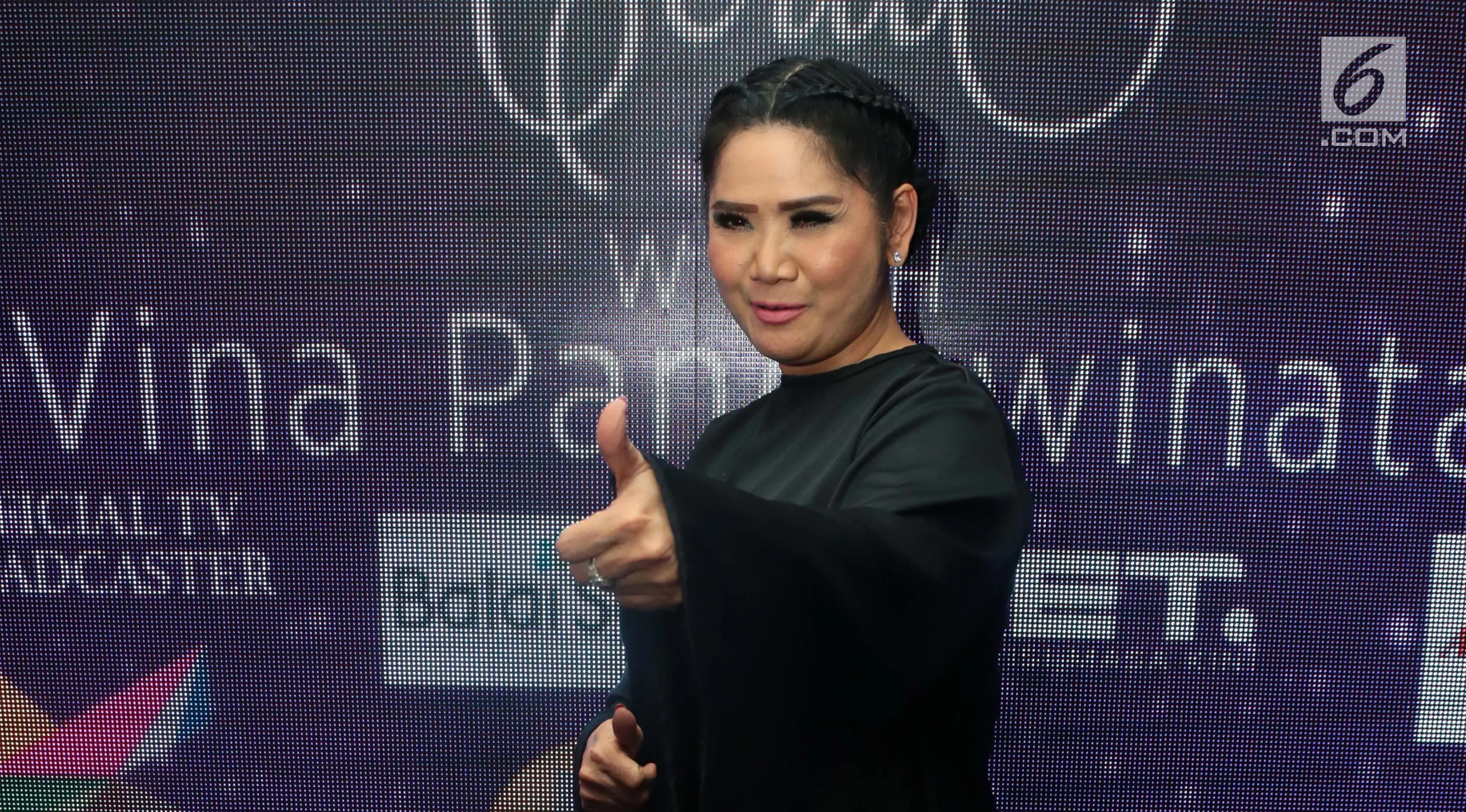Setelah 40 Tahun, Vina Panduwinata Berhenti Merokok - ShowBiz Liputan6.com