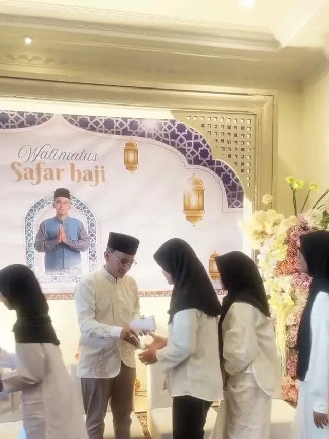 10 Potret Ruben Onsu Walimatus Safar Haji, Siap Berangkat Usai 3 Bulan Mualaf - ShowBiz Liputan6.com