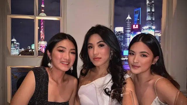 8 Potret Keluarga Tandra, Besan Hotman Paris yang Tak Kalah Mentereng - Hot Liputan6.com