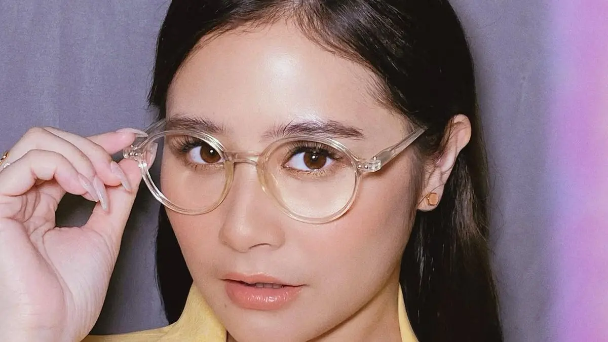Sambut Tahun Baru, Prilly Latuconsina Siap Melangkah ke 2021 - Photo ...