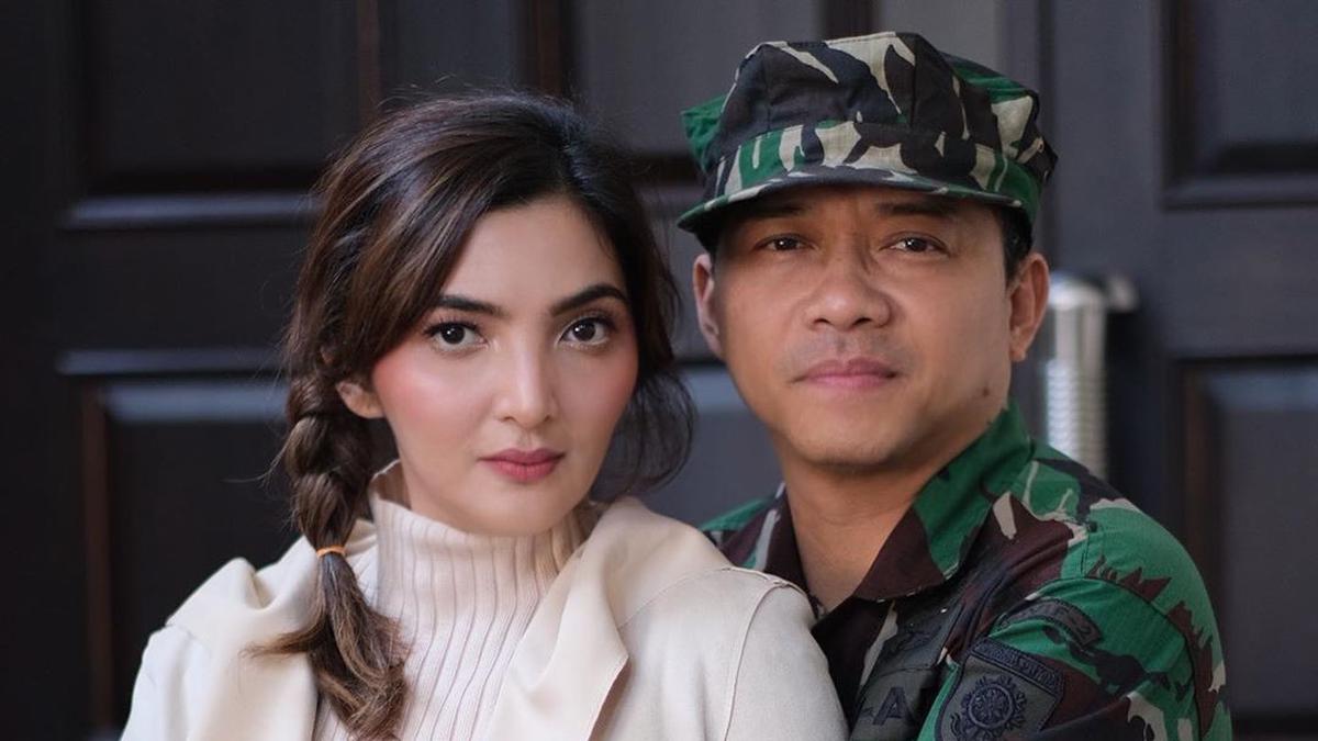 Anang Ashanty Bergaya ala Yoon Se Ri dan Kapten Ri - ShowBiz Liputan6.com