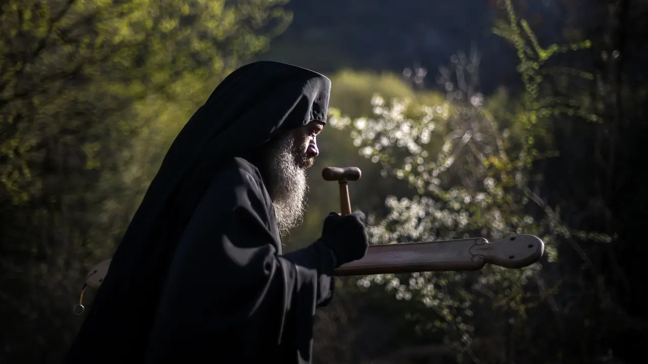 Imam Adalah Pemimpin, Pahami Perannya dalam Perspektif Agama Islam dan ...