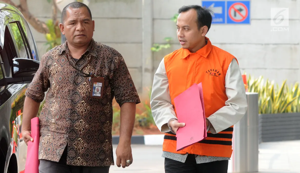 FOTO: KPK Periksa Jaksa Surakarta Satriawan Sulaksono - Foto Liputan6.com