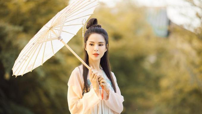 11 Potret Carman Lee Pemeran Bibi Lung di Serial Yoko, Tetap Segar dan ...