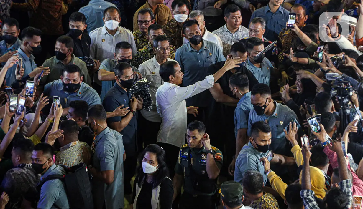 Bersama Heru Budi, Presiden Jokowi Sambangi Pasar Tanah Abang - Foto ...