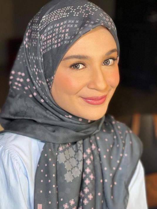 6 Potret Cantik Shireen Sungkar yang Awet Muda dan Tak Termakan Usia ...