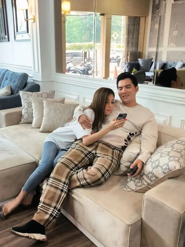 7 Potret Ridho Ilahi Mantan Dinar Candy Bareng Pacar Baru, Mengaku Siap ...