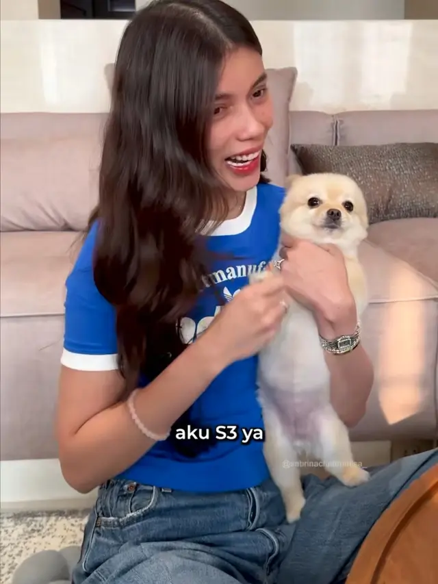 7 Potret Sabrina Chairunnisa Keterima Kuliah S3 di UI, Sekampus Sama Azka - Hot Liputan6.com