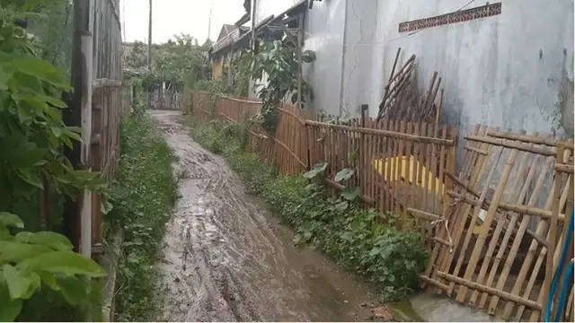 6 Potret Rumah Lord Rangga Petinggi Sunda Empire, Sederhana - Hot ...