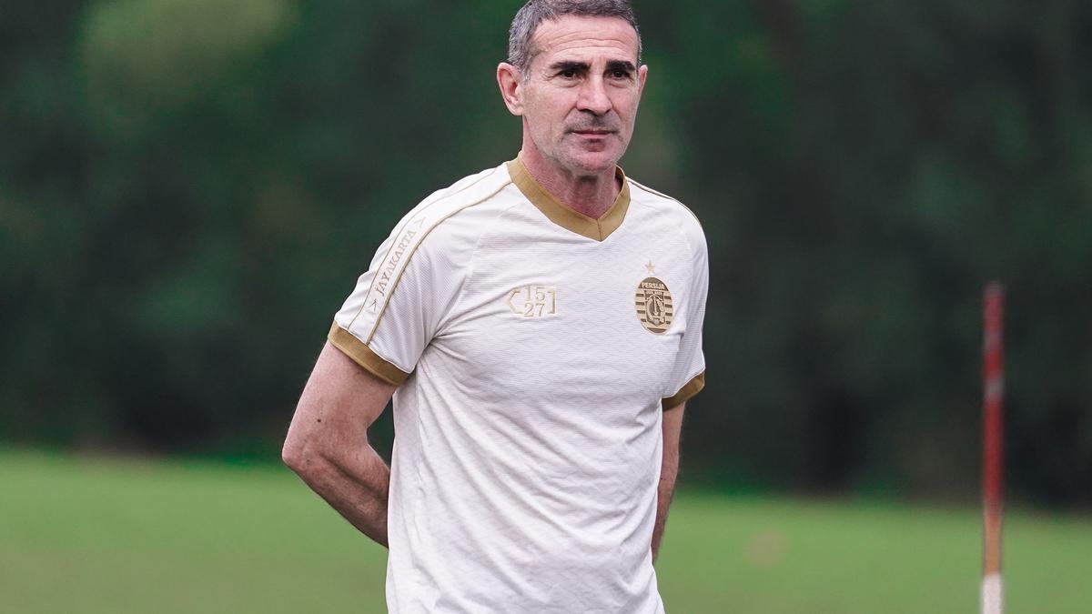 Liga 1: Penampakan Pertama Angelo Alessio di Latihan Persija, Minta ...
