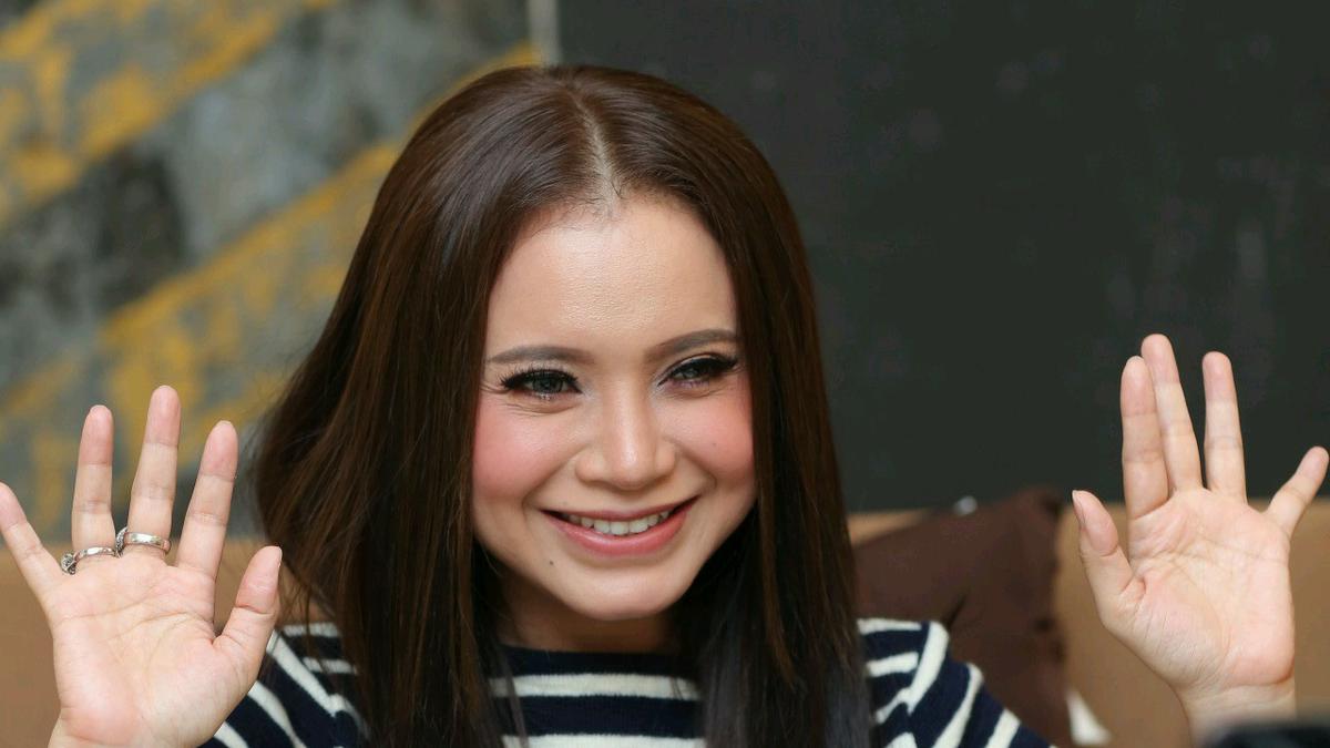 Rossa Jadi Artis Indonesia Pertama yang Dipinang MTV Asia ...