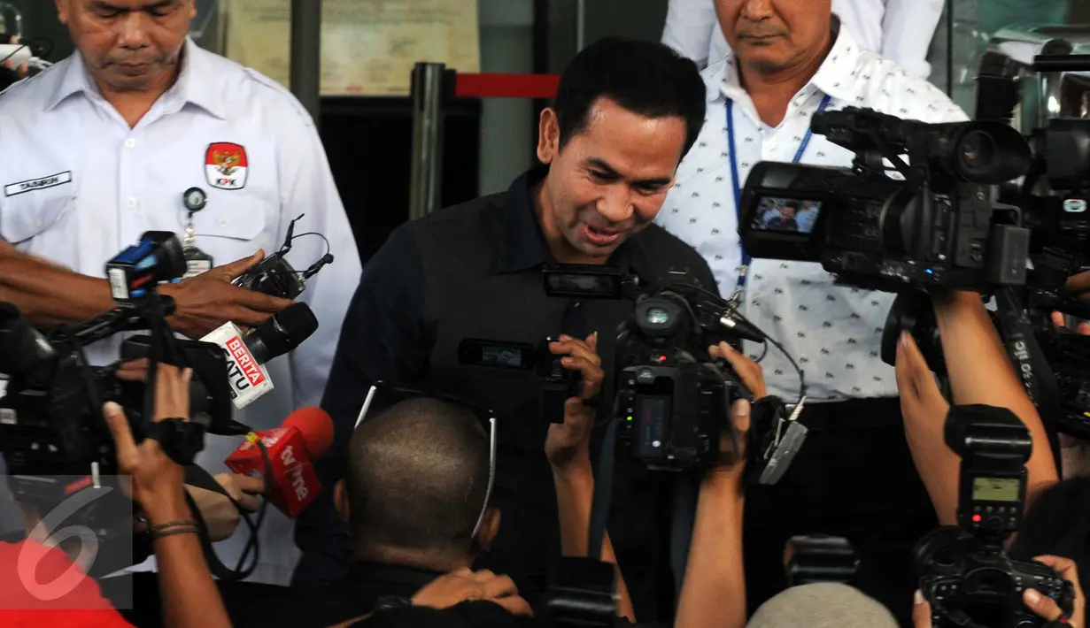 Aksi Bisu Wawan Usai Diperiksa KPK - Foto Liputan6.com