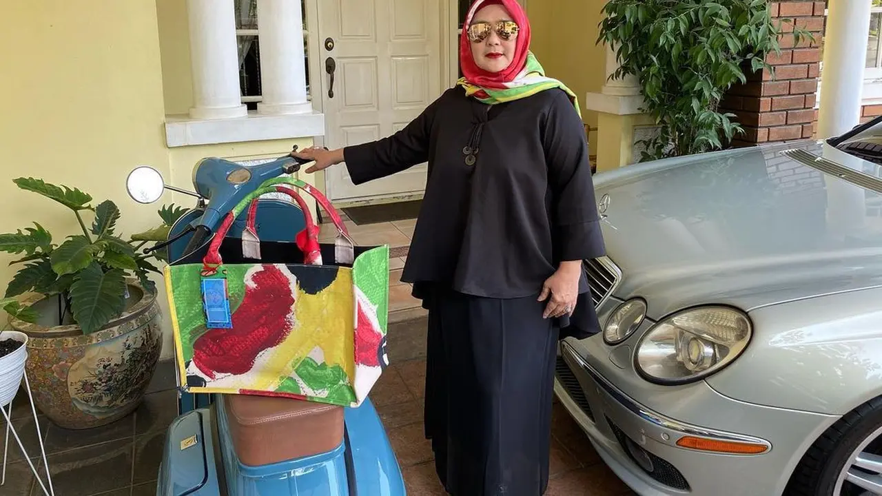 Kini Aktif Bikin Vlog, Ini 6 Potret Yati Octavia yang Awet Muda di Usia 66 Tahun - Hot Liputan6.com